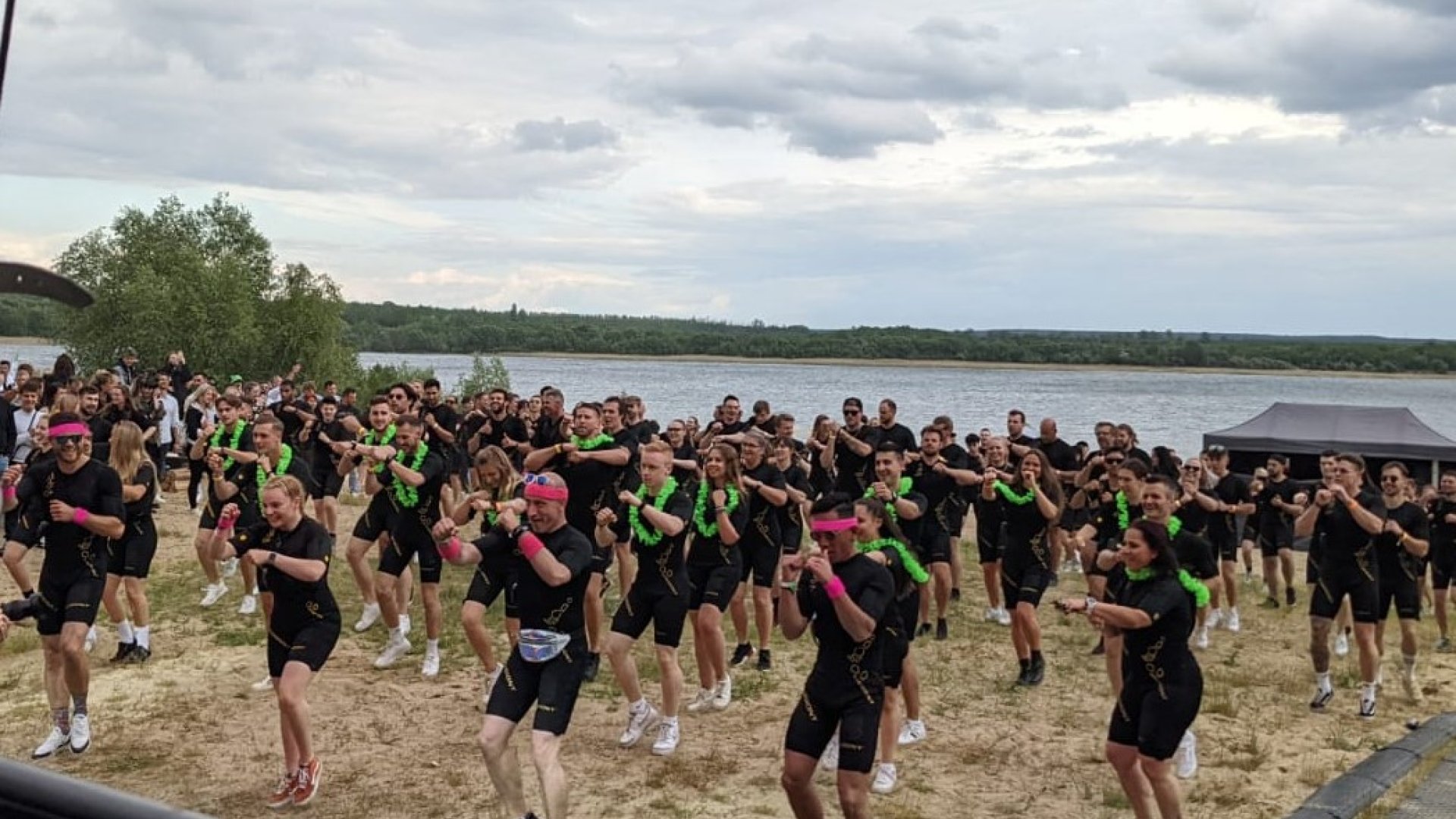 We did it- das größte bio-elektrische Workout der Welt | SYMBIONT 360